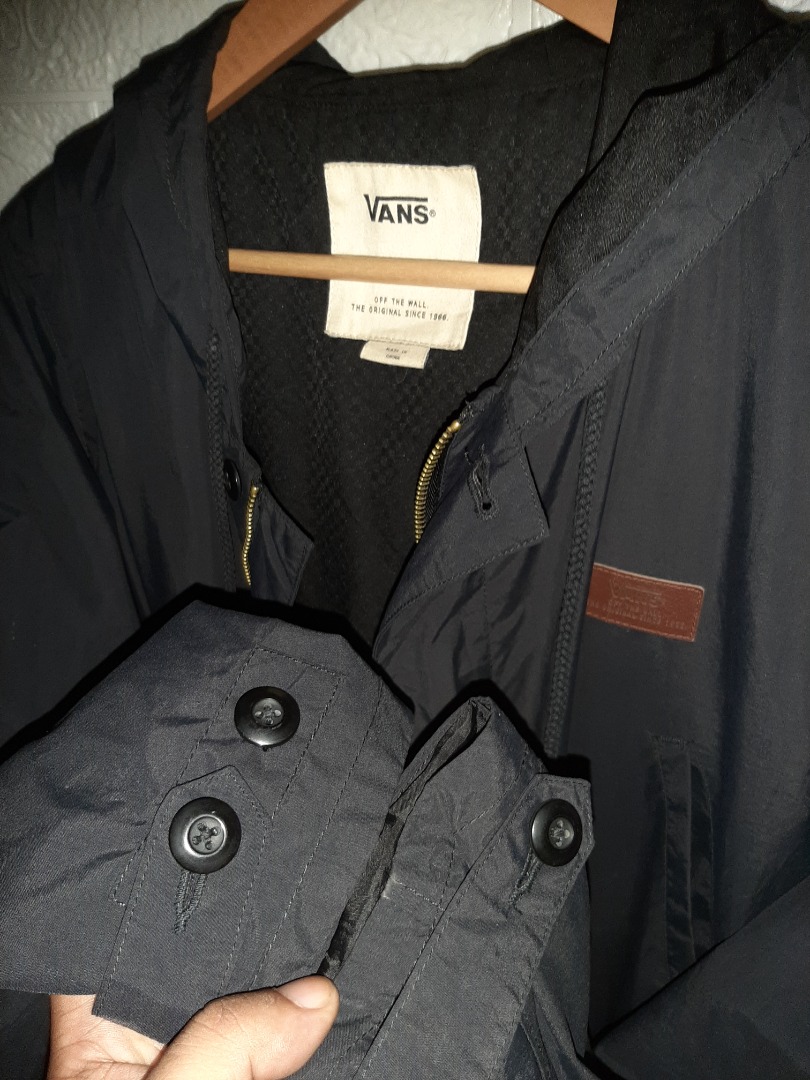 Vans parka jacket, Men's Fashion, Coats, Jackets and Outerwear on Carousell