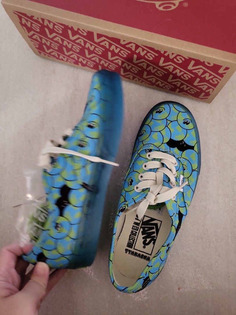 Vans smiley earth, Women's Fashion, Footwear, Sneakers on Carousell