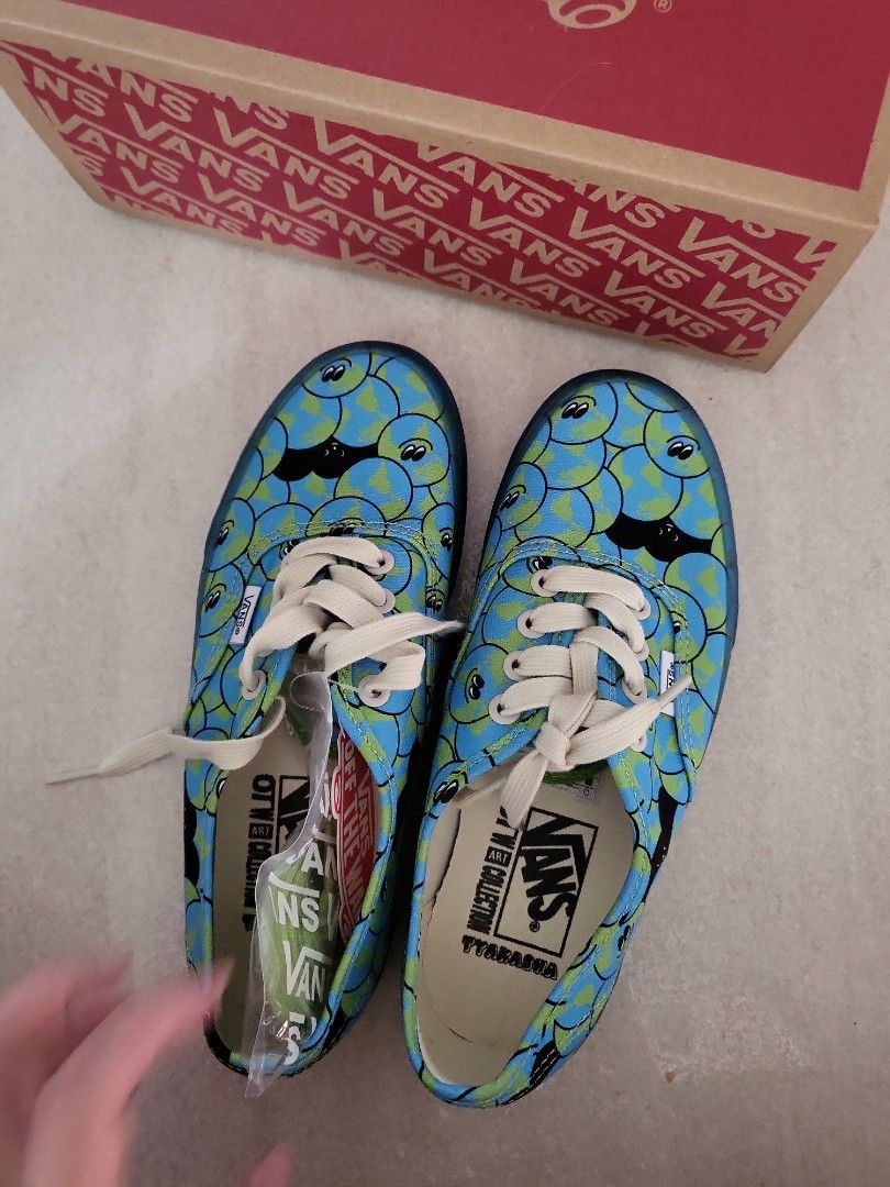 Vans smiley earth, Women's Fashion, Footwear, Sneakers on Carousell