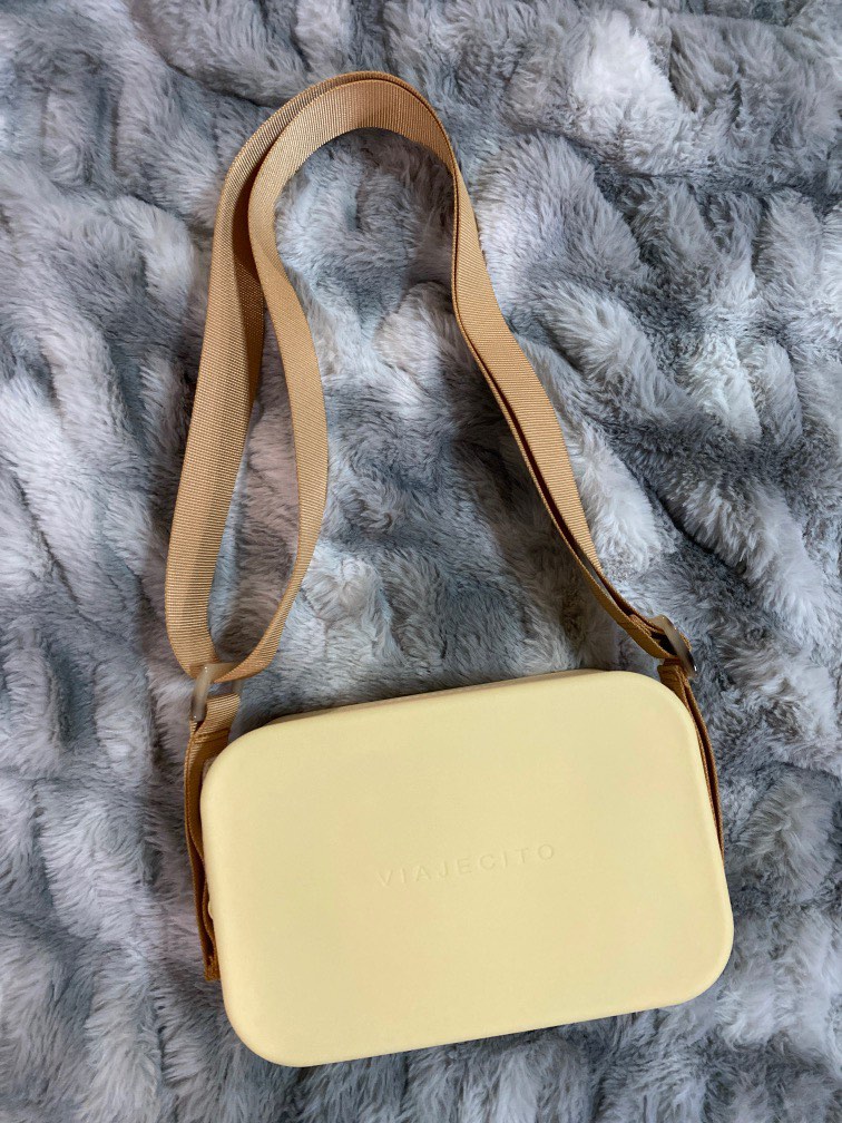 [VIAJECITO] splashkit set yellow/brown, Women's Fashion, Bags & Wallets ...