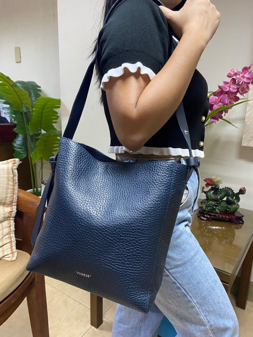 VINCIS GENUINE LEATHER SHOULDER BAG, Women's Fashion, Bags & Wallets ...