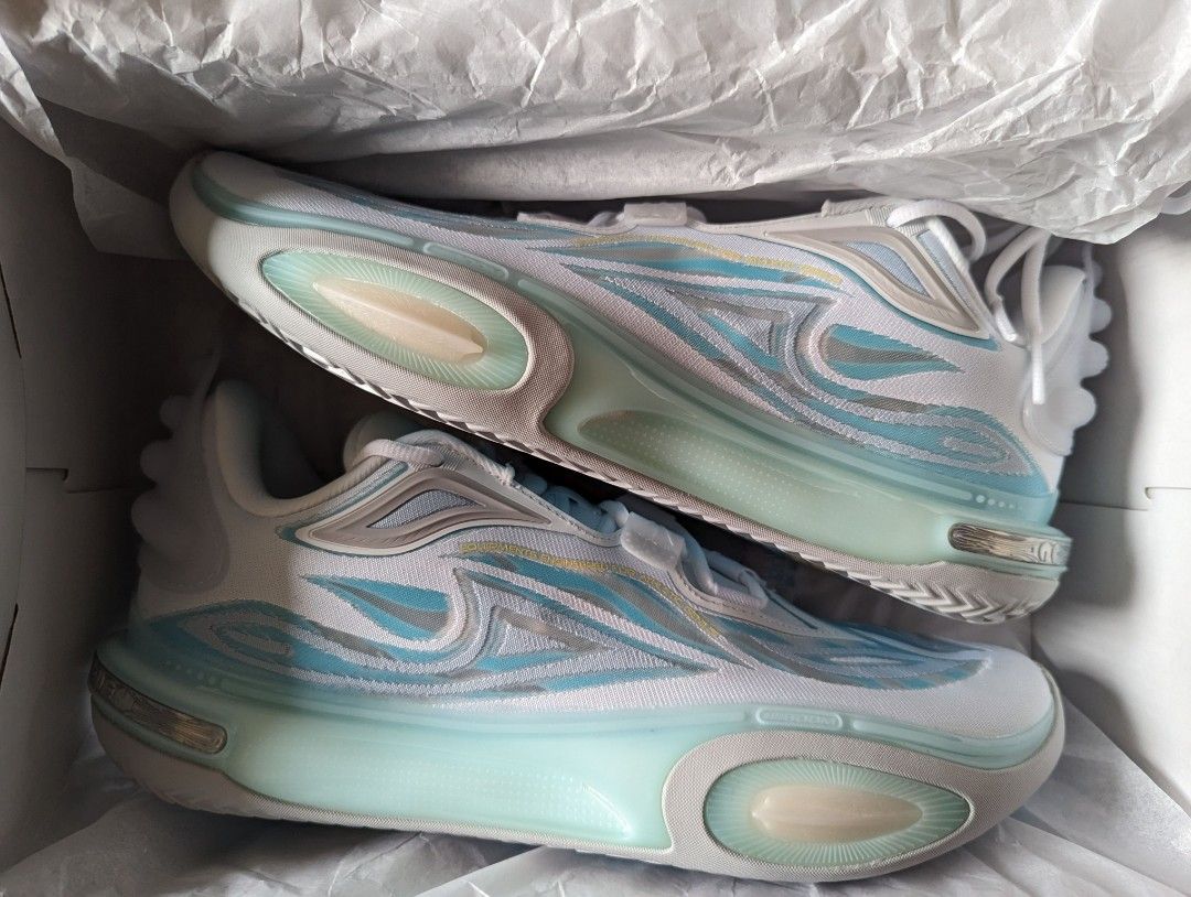Wade All City V2 Sky - Lining Basketball, Men's Fashion, Footwear ...