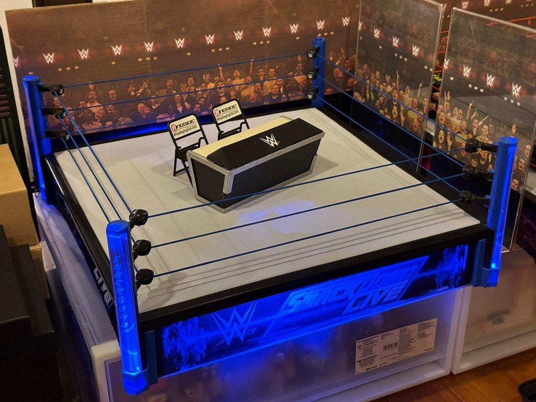 WWE Smackdown Elite Ring, Announcer Table and Chairs Set, Hobbies ...