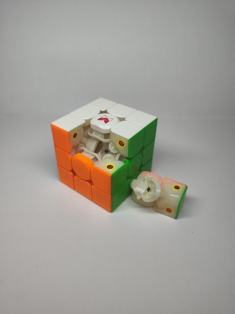 X-Man Tornado V3 Speedcube (Pioneer ver.), Hobbies & Toys, Toys & Games ...