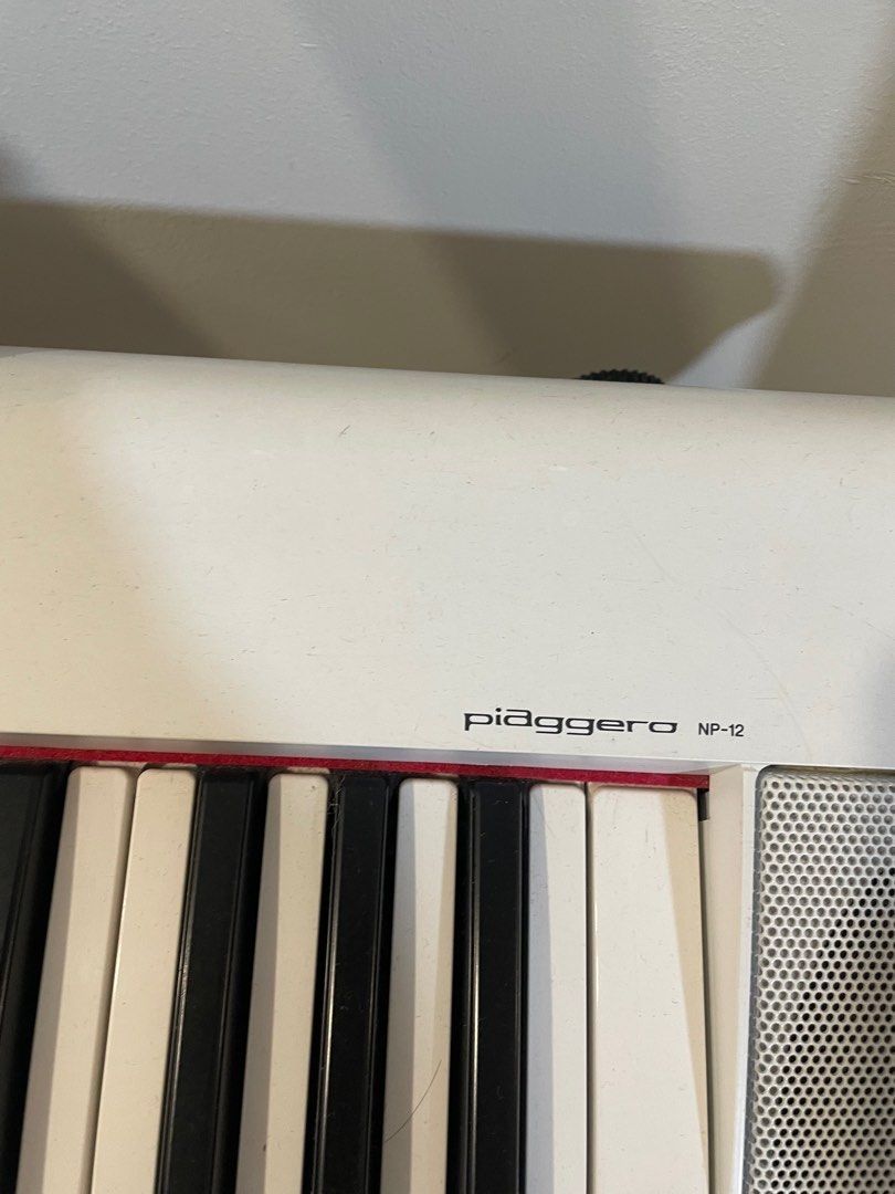 Yamaha piaggero Keyboard NP-12 with bench and stand, Hobbies & Toys ...
