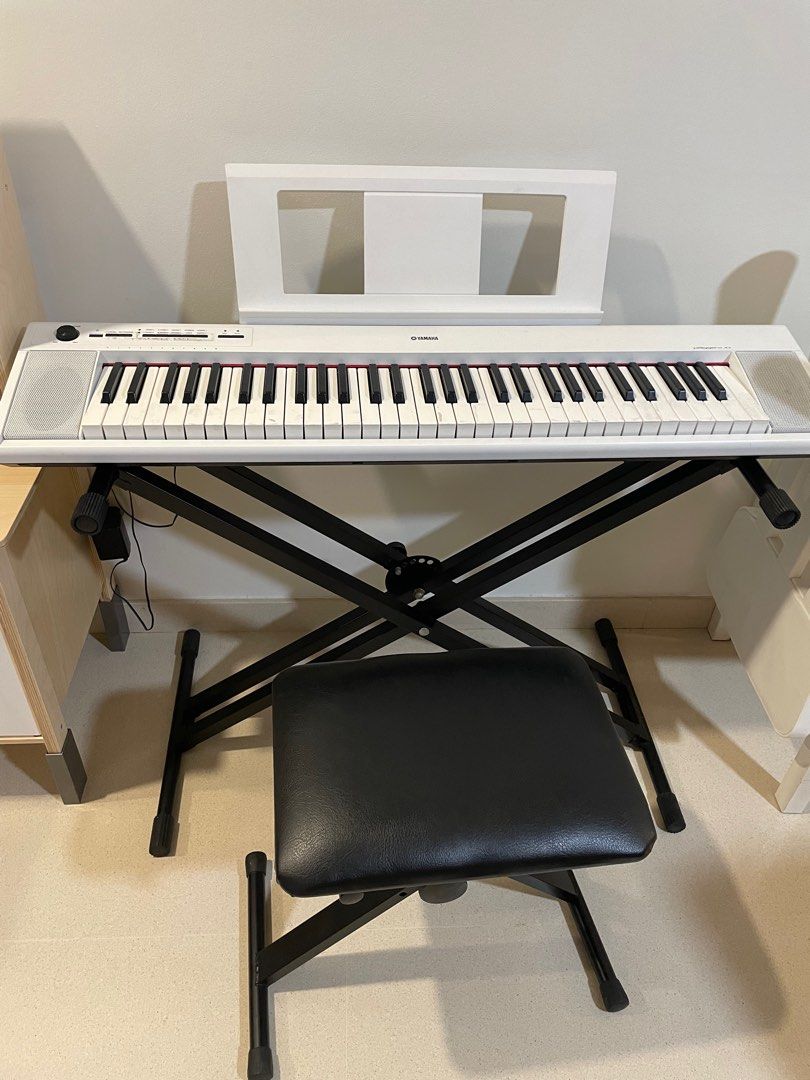 Yamaha piaggero Keyboard NP-12 with bench and stand, Hobbies & Toys ...