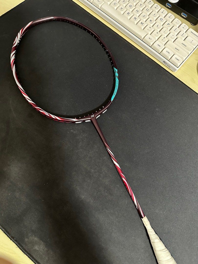 Yonex Astrox 100zz Kurenai, Sports Equipment, Sports & Games, Racket ...