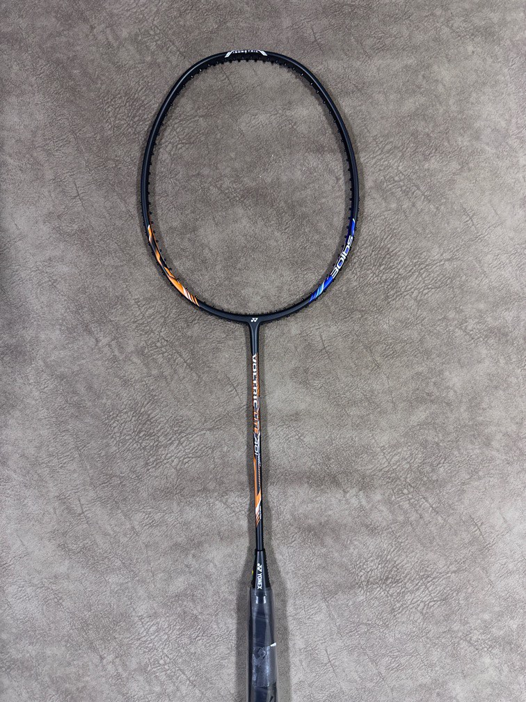 Yonex Voltric Lite 40i, Sports Equipment, Sports & Games, Racket & Ball ...