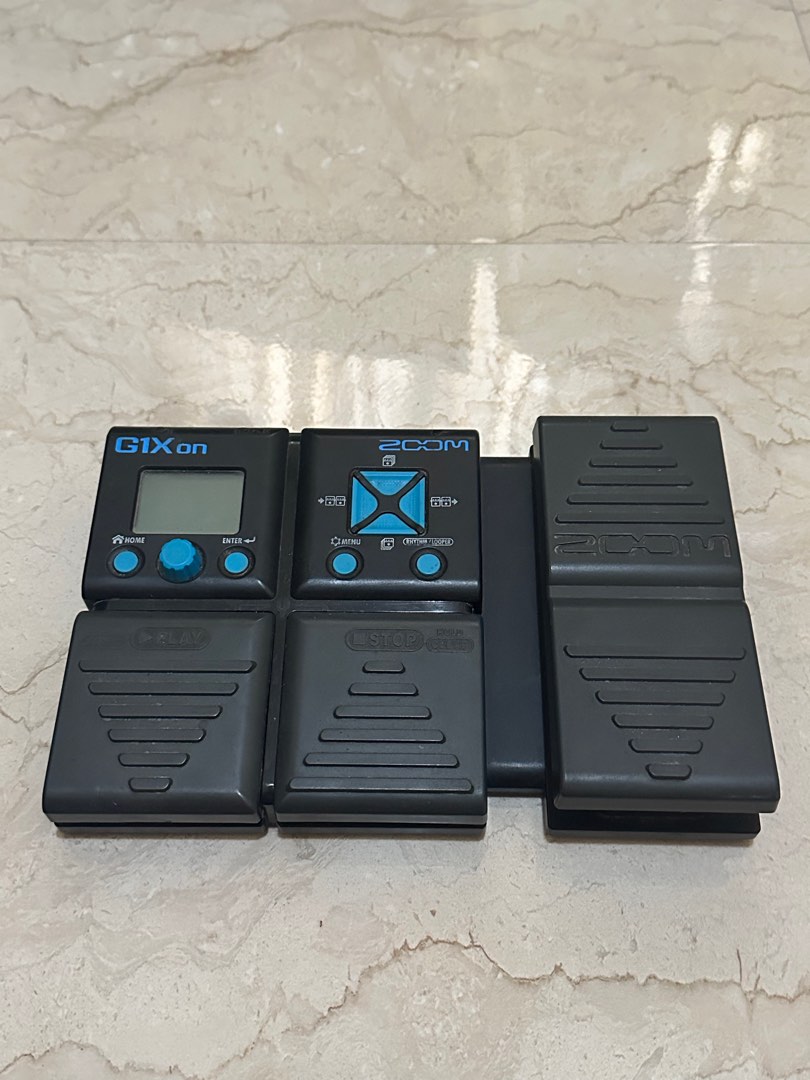 Zoom Multi-effects pedal, Hobbies & Toys, Music & Media, Music ...