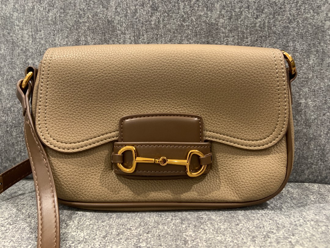 側背包, 她的時尚, 包包、錢包, 腰包、胸包在旋轉拍賣