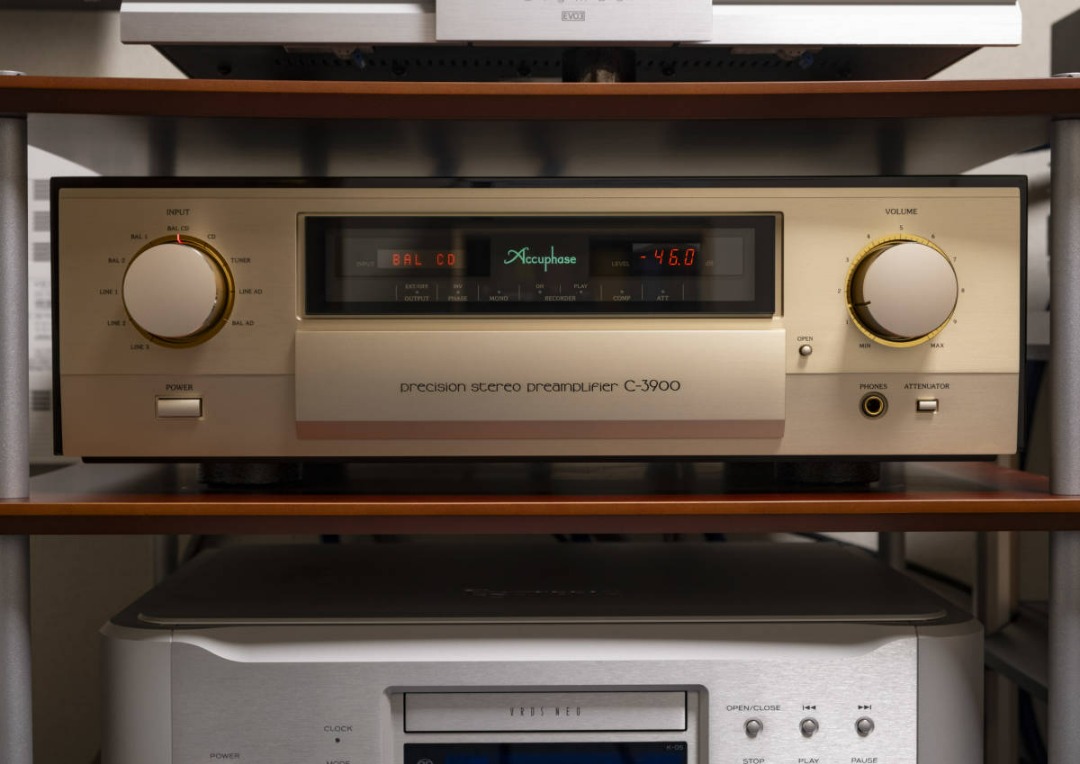 Accuphase C-3900 前級擴大機 狀況良好, 音響器材, 其他音響配件及設備 - Carousell