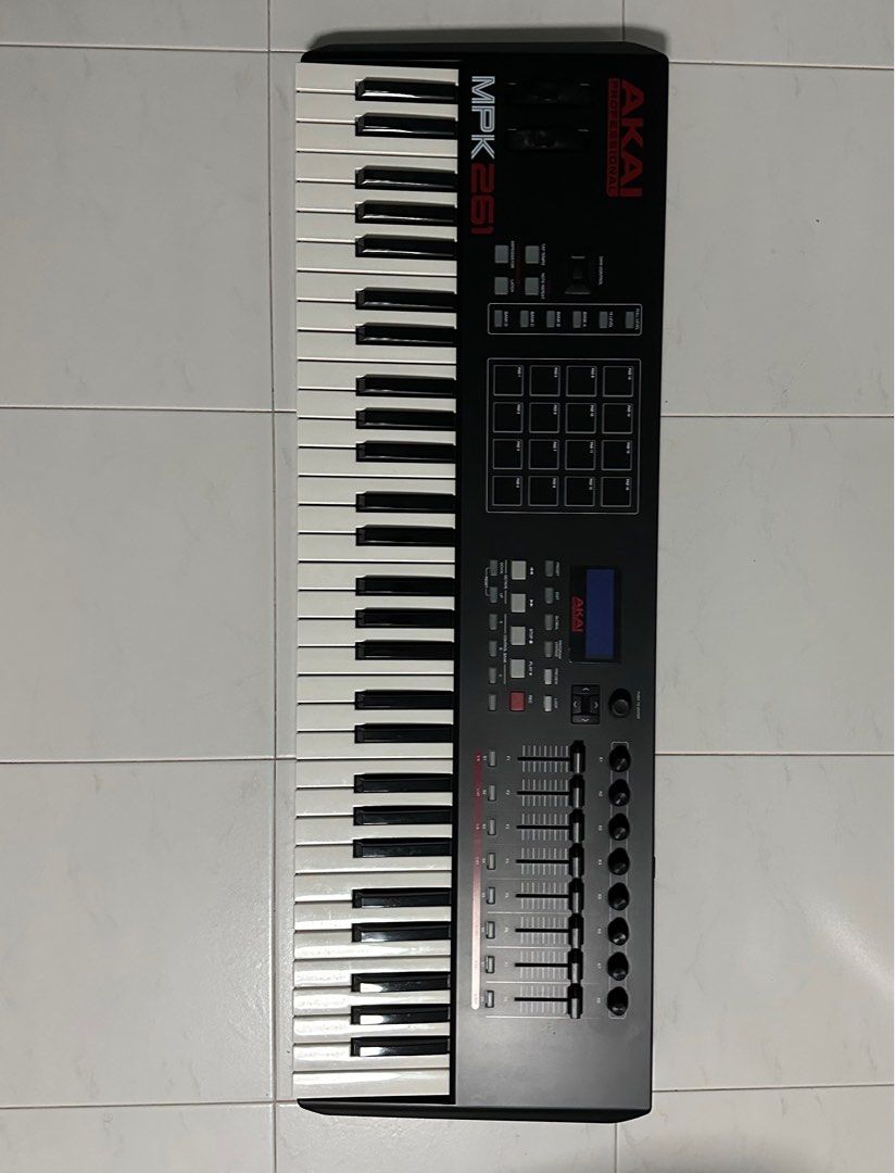 AKAI MPK261 Performance Keyboard Controller, Hobbies & Toys, Music & Media, Musical Instruments ...