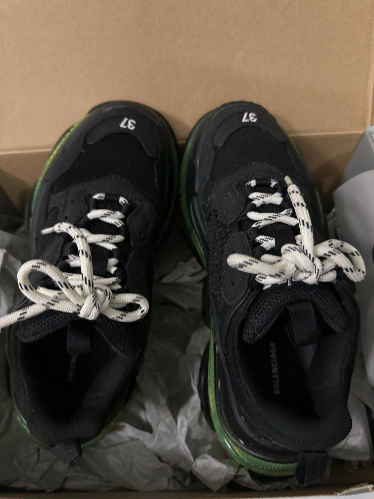 Balenciaga Triple S, Men's Fashion, Footwear, Sneakers on Carousell