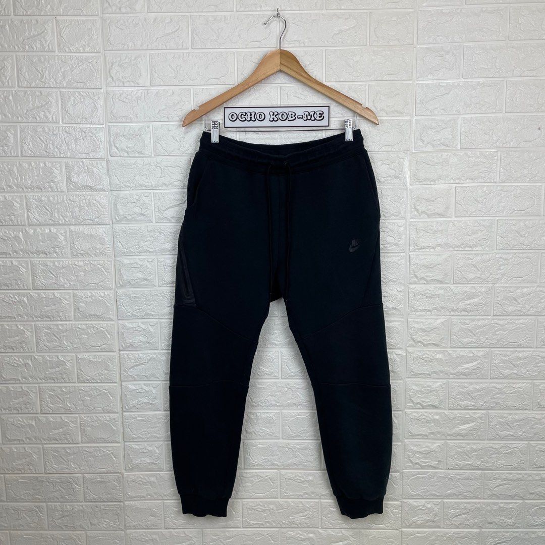 BLACK NIKE TECH FLEECE JOGGER (BLACK TAG), Men's Fashion, Bottoms ...