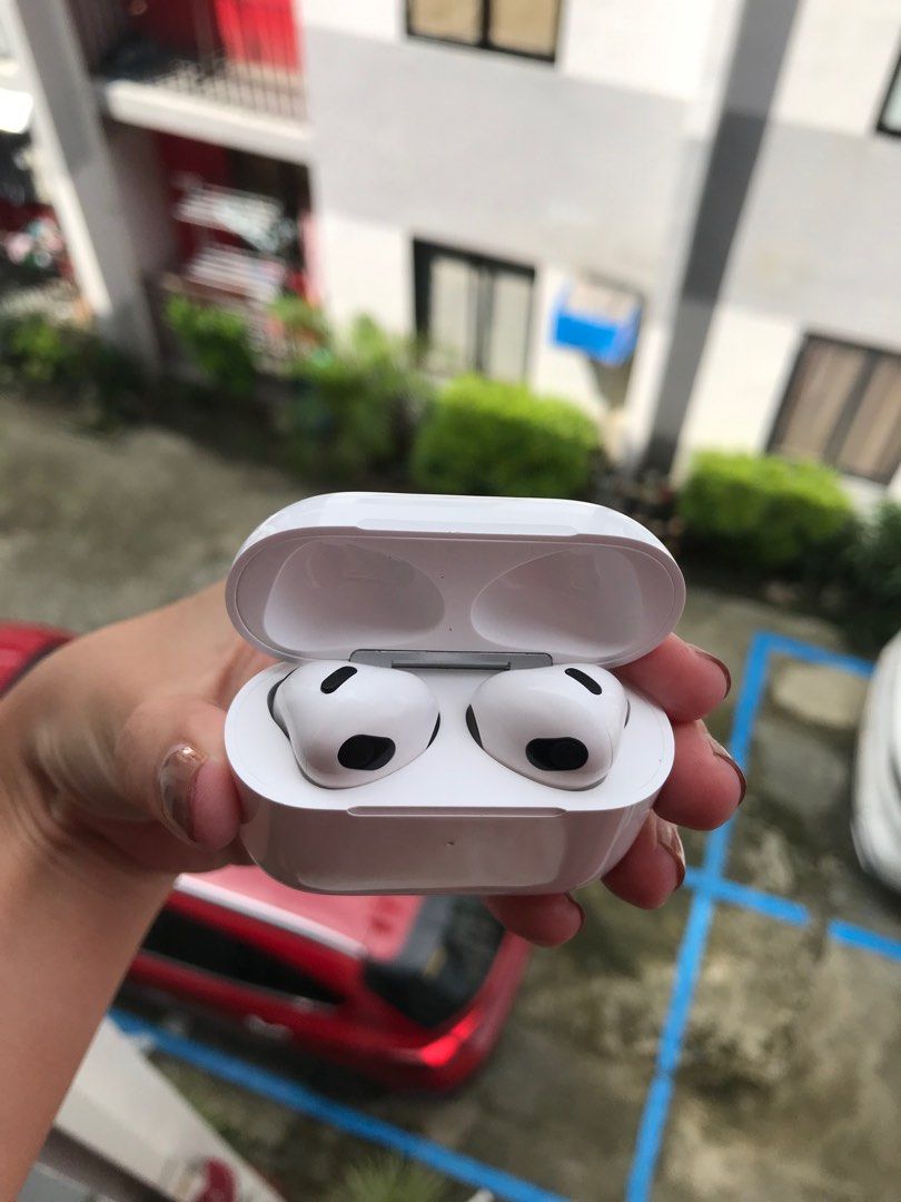 Bluetooth earpods gen 3 free silicone case, Audio, Headphones ...