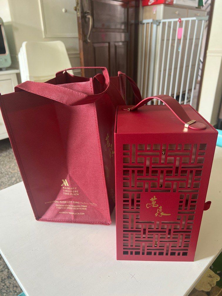 Brand New Tang Plaza Mooncake, Food & Drinks, Other Food & Drinks on ...