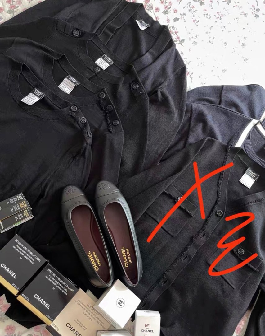 Chanel Uniform Jacket, 女裝, 上衣, T-shirt - Carousell