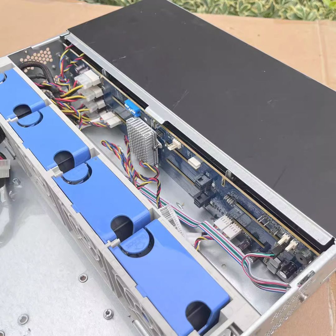 Chenbro 12 drives chassis w/h SAS expander RM23612 2U, Computers & Tech ...