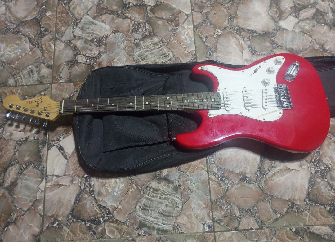 Deviser Stratocaster Red Electric Guitar, Hobbies & Toys, Music & Media, Musical Instruments on ...
