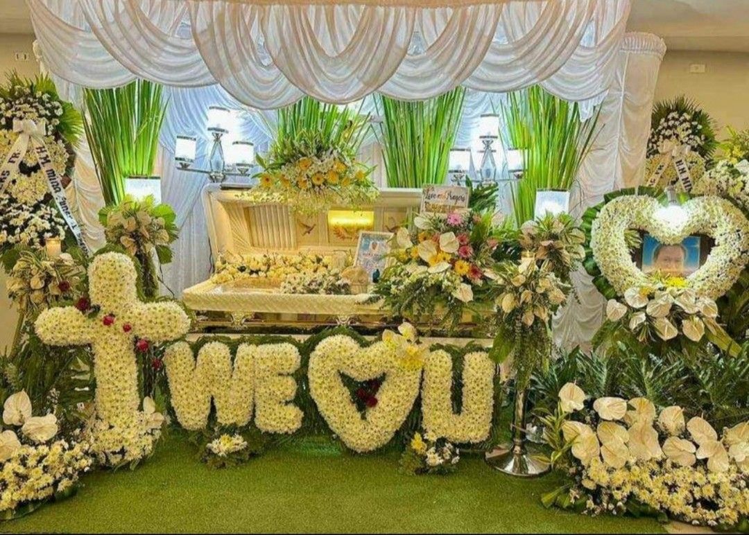 Flower Set Up for Wake Funeral, Furniture & Home Living, Gardening ...