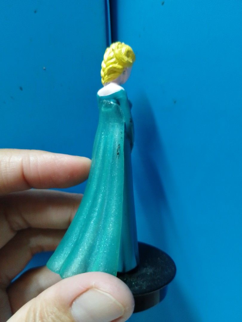 Frozen Elsa Cup Topper (Disney 2013), Hobbies & Toys, Toys & Games on ...