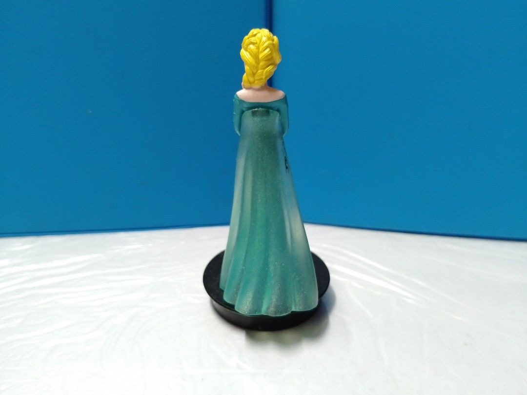 Frozen Elsa Cup Topper (Disney 2013), Hobbies & Toys, Toys & Games on ...