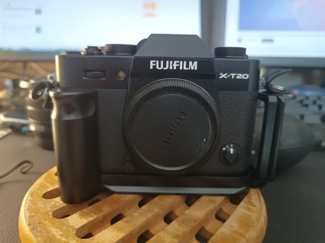 Fujifilm Fuji X-T20 XT20 XT-20 camera body - Black Edition, in excellent near-mint condition ...