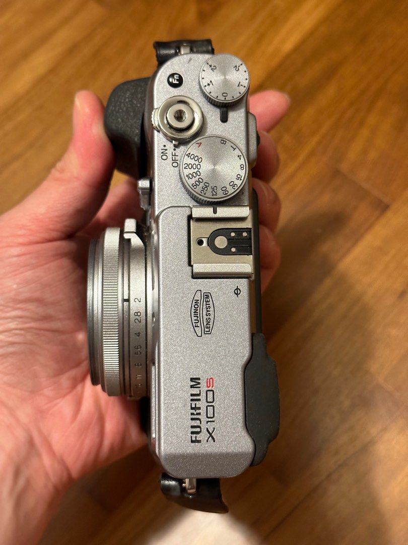 Fujifilm X100s, Photography, Cameras on Carousell