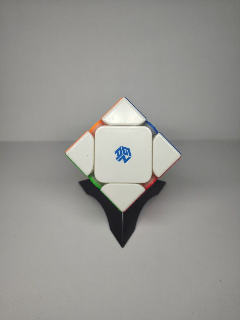 GAN Skewb Rubik's cube puzzle, Hobbies & Toys, Toys & Games on Carousell