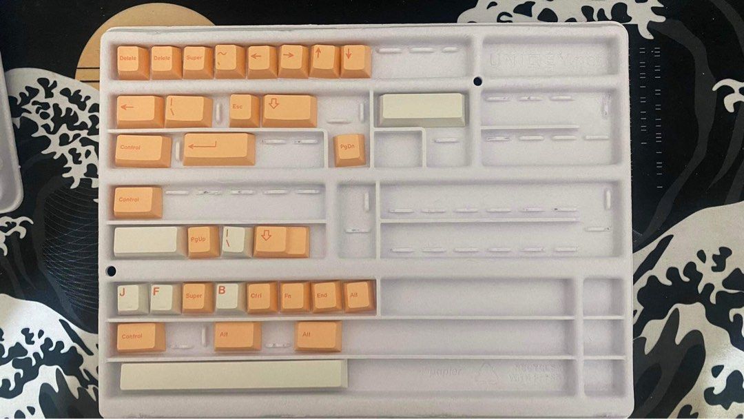 GMK Peaches n Cream Lite Basekit by Rensuya, Computers & Tech, Parts ...