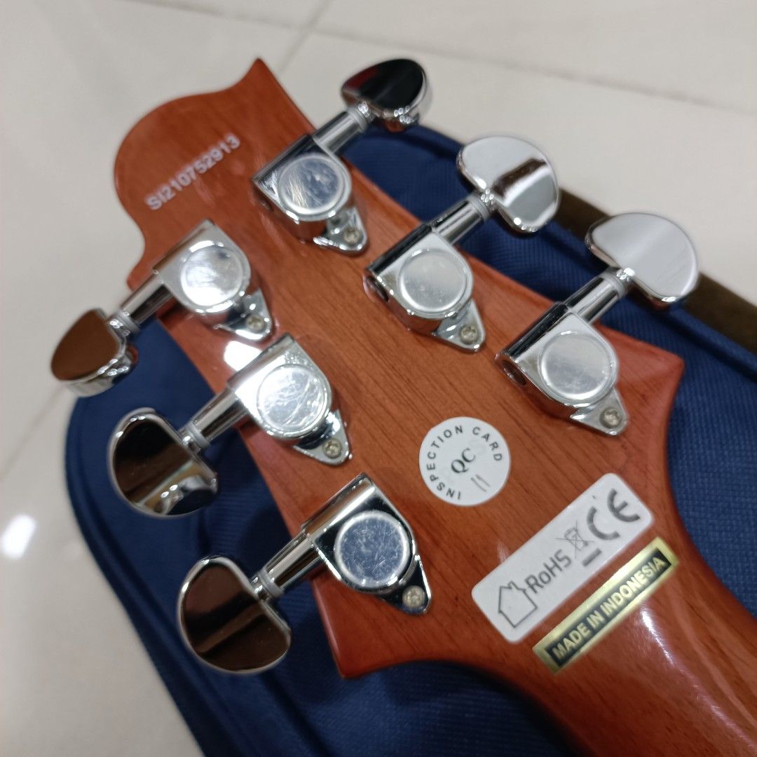 PRS SE styled Greg Bennett Ultramatic UM3 Samick electric guitar ...