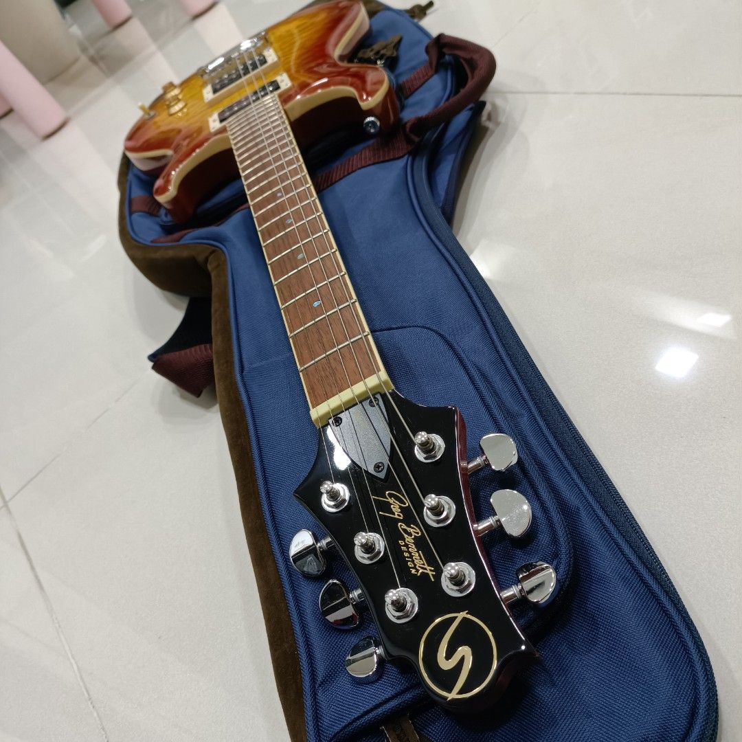 PRS SE styled Greg Bennett Ultramatic UM3 Samick electric guitar ...