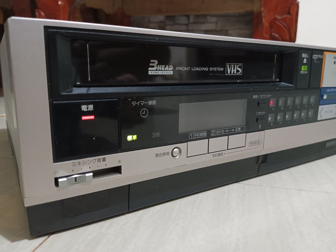 HITACHI Video Deck Vt-35 VHS mastacs 3Head | Made in Japan | Power on ...