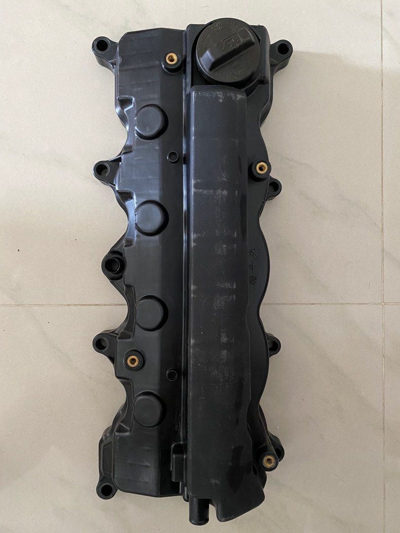 Honda stream RN6 engine cover, Car Accessories, Accessories on Carousell