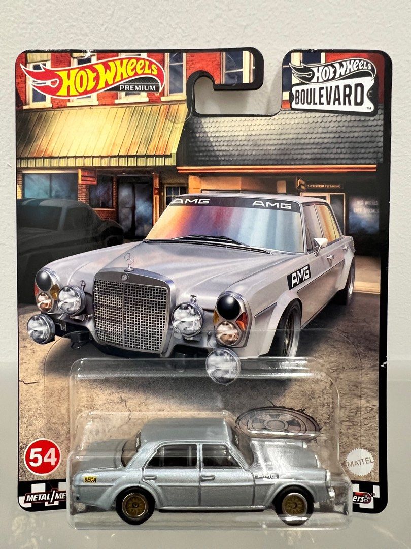 Hot Wheels Boulavard Set, Hobbies & Toys, Toys & Games on Carousell