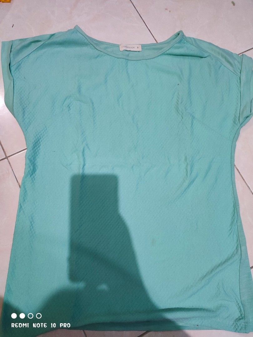Kaos harian baju rumahan tosca brand mds, Fesyen Wanita, Pakaian Wanita, Atasan di Carousell