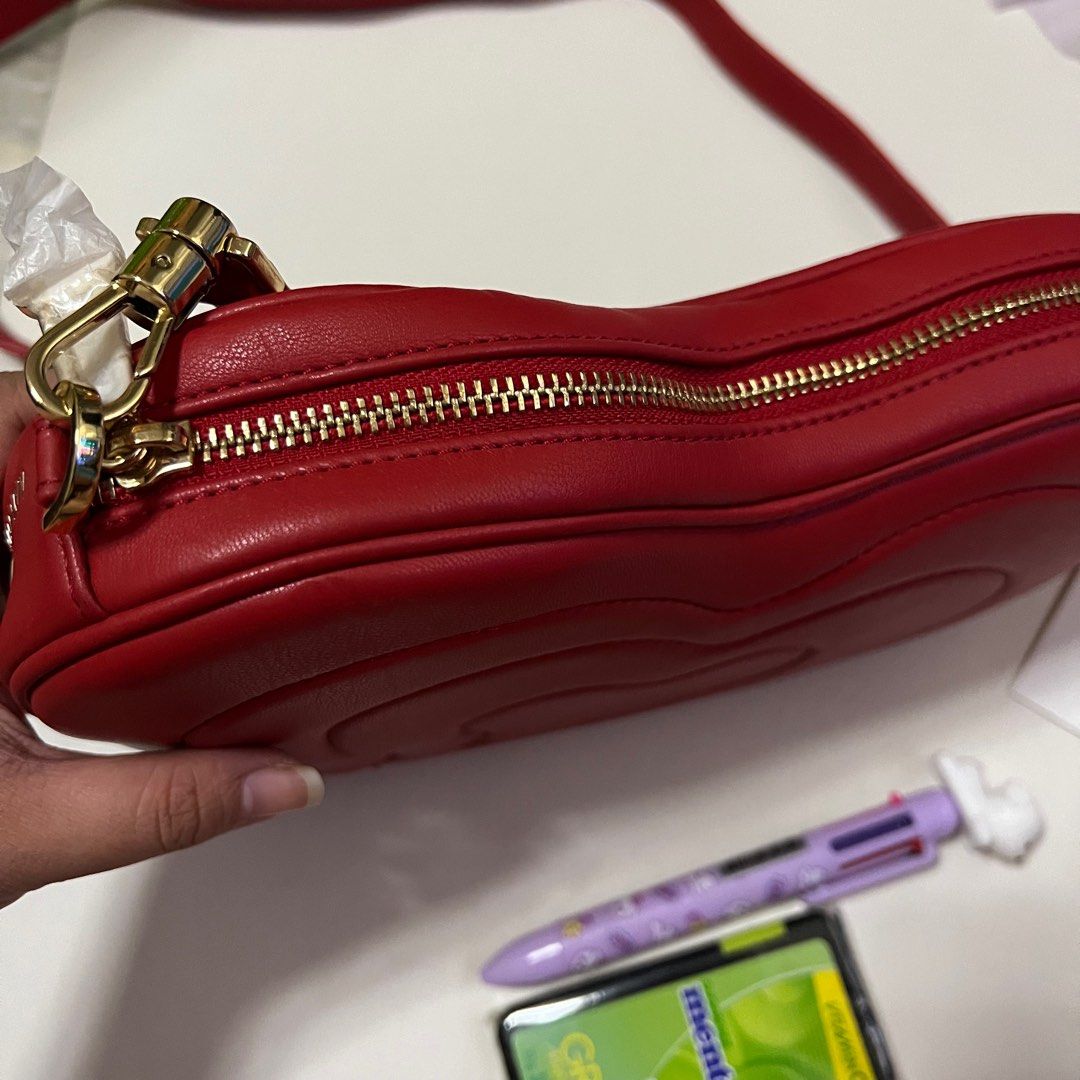 Katy Perry Heart Crossbody Bag, Women's Fashion, Bags & Wallets, Cross ...