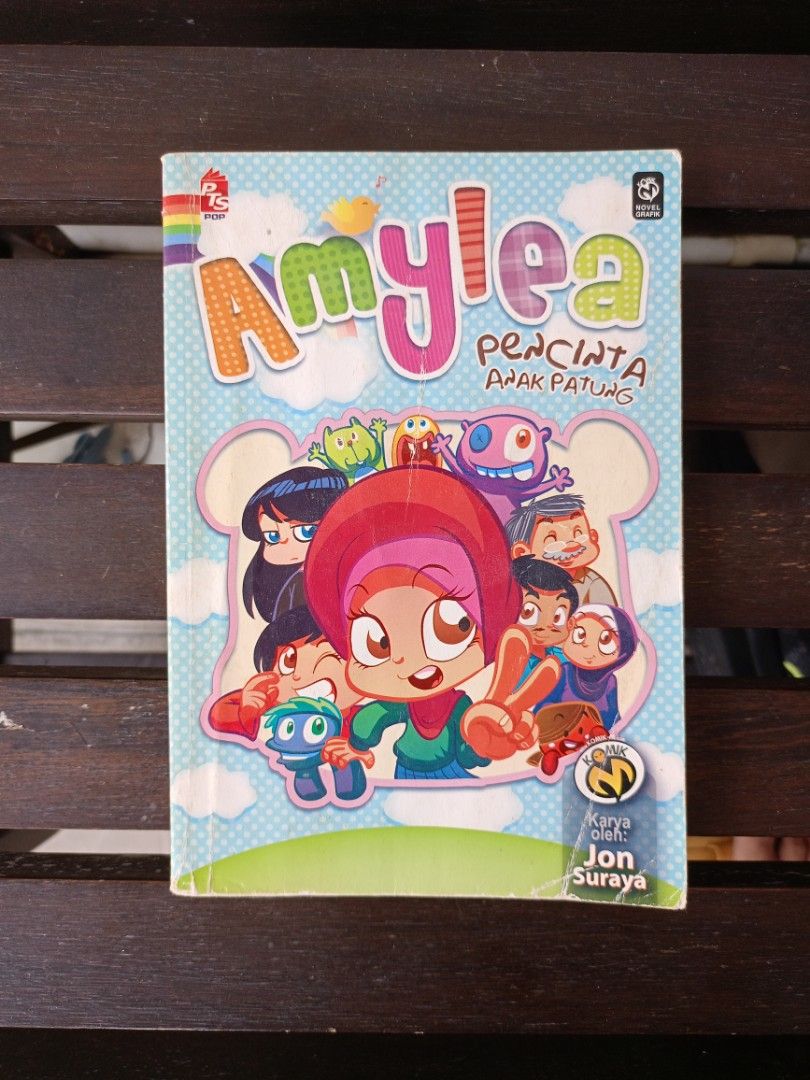 Komik M - Amylea Pencinta Anak Patung, Hobbies & Toys, Books ...