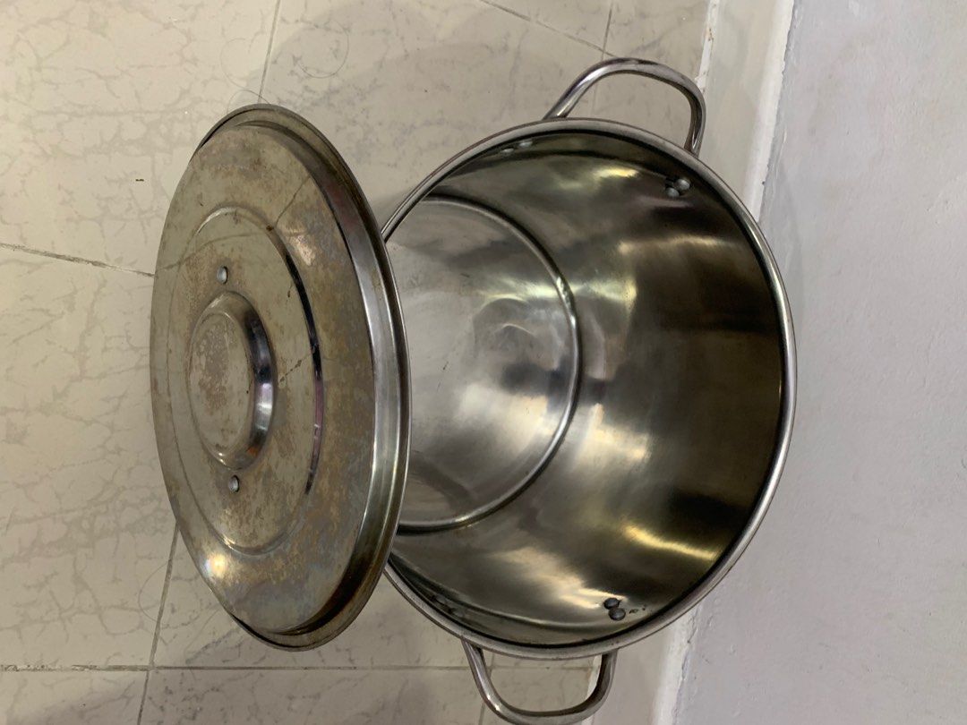 Large pot 26cm wide x 30cm deep, Furniture & Home Living, Kitchenware ...