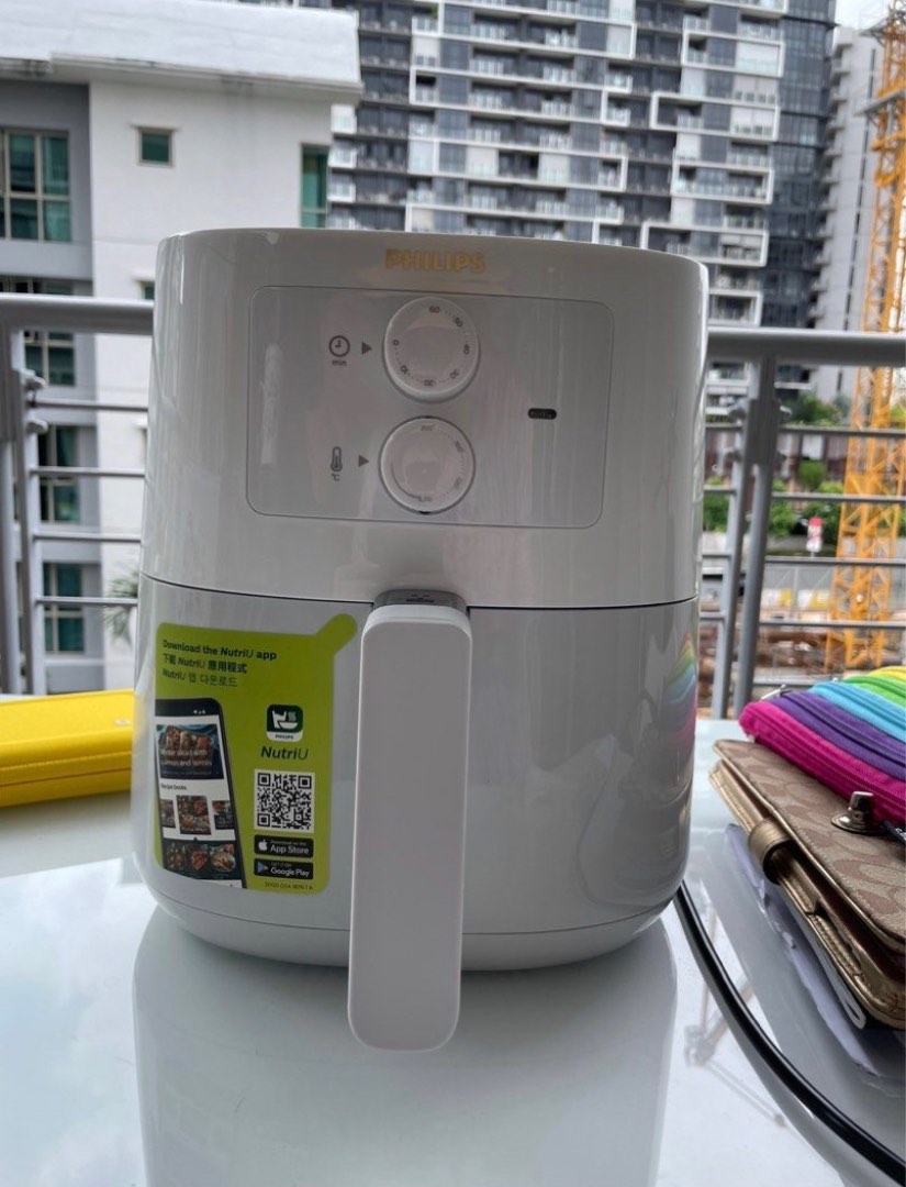 （selling last two days）Philips Air Fryer moving house sell it emergency, TV & Home Appliances ...
