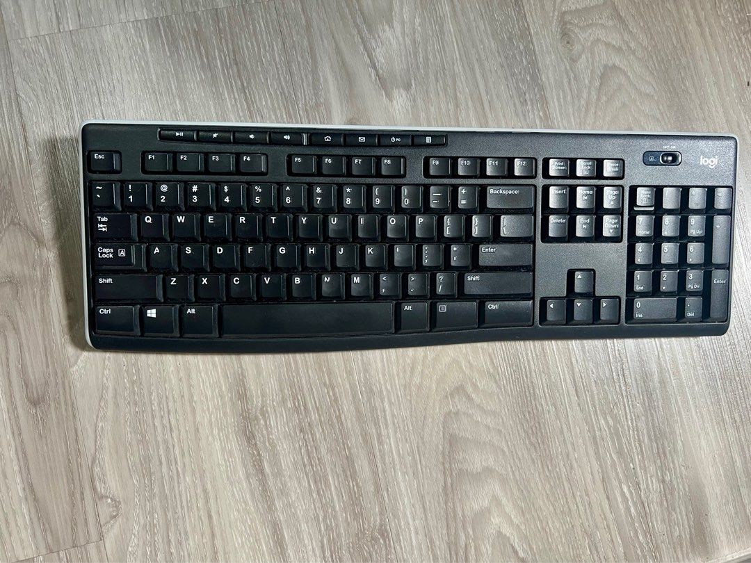 LOGITECH K270 KEYBOARD **NEGOTIABLE** - Comes with 2 AAA Batteries ...