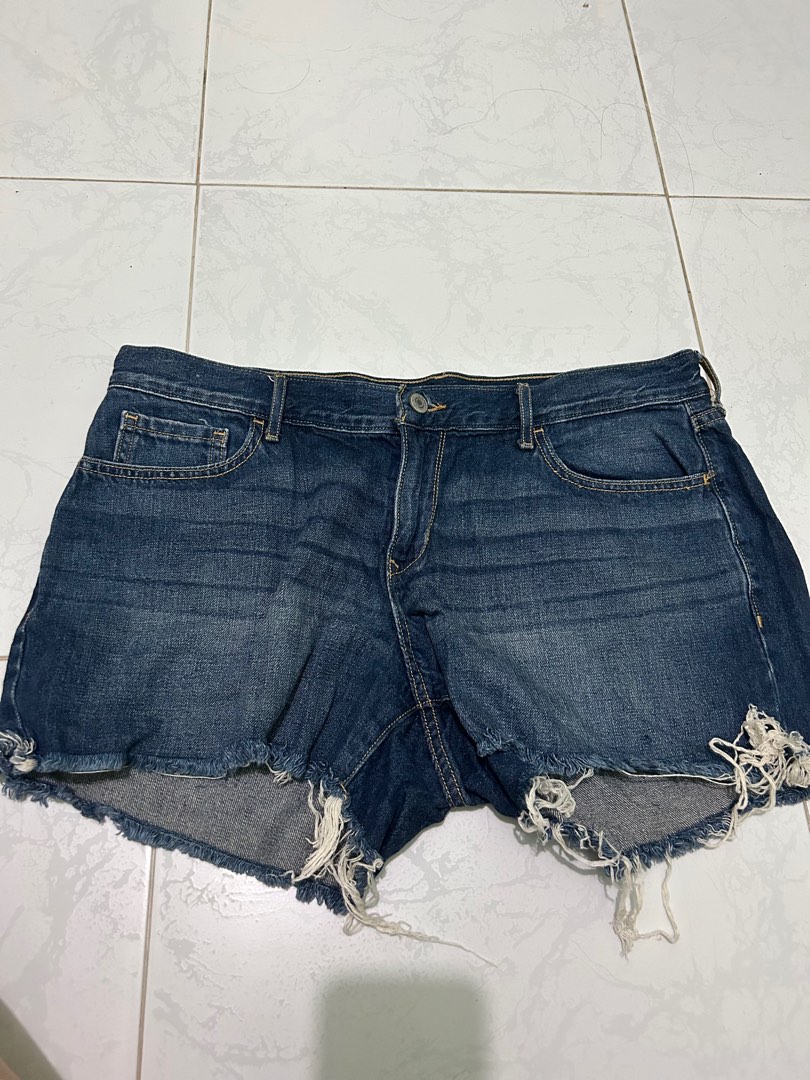MAONG SHORTS, Women's Fashion, Bottoms, Shorts on Carousell