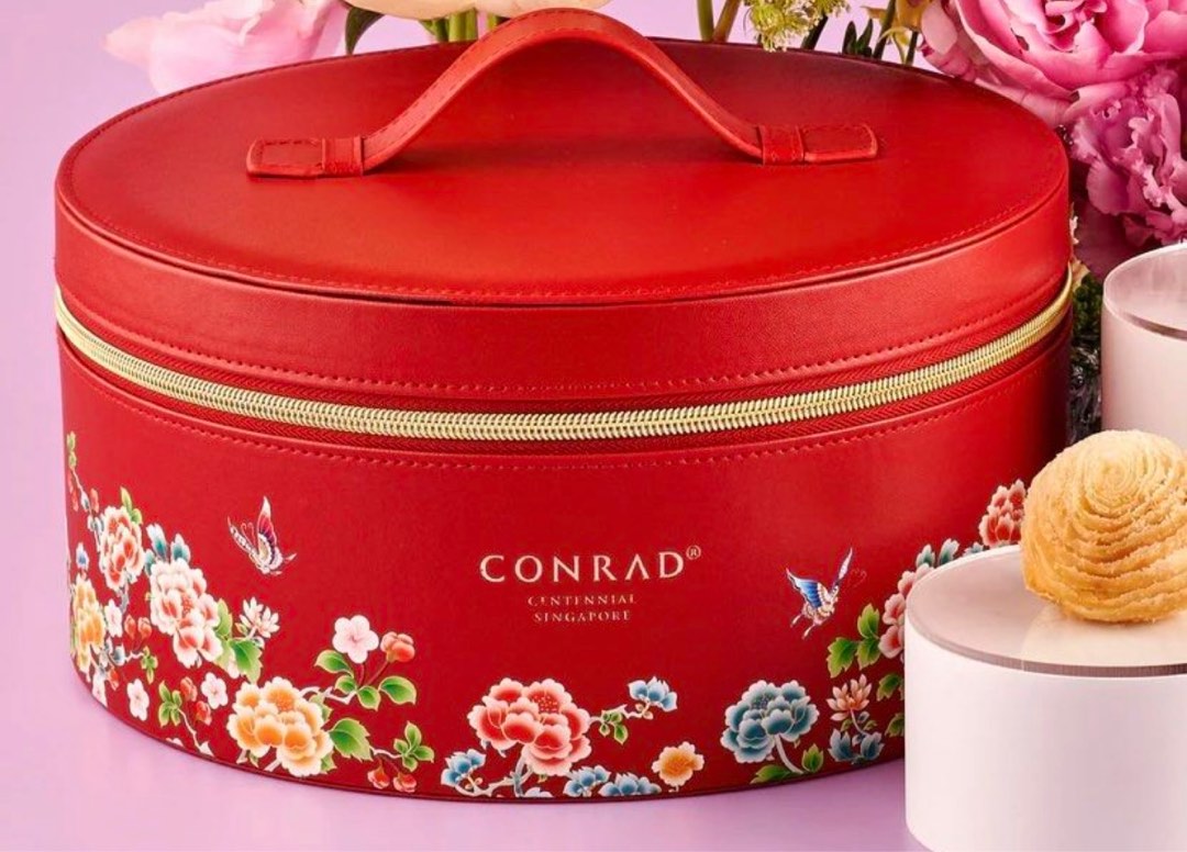 Mooncake Conrad box, Furniture & Home Living, Kitchenware & Tableware ...