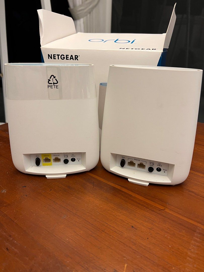 Netgear Orbi AC2200 Wifi extender - router (RBR20) and satellite (RBS20 ...