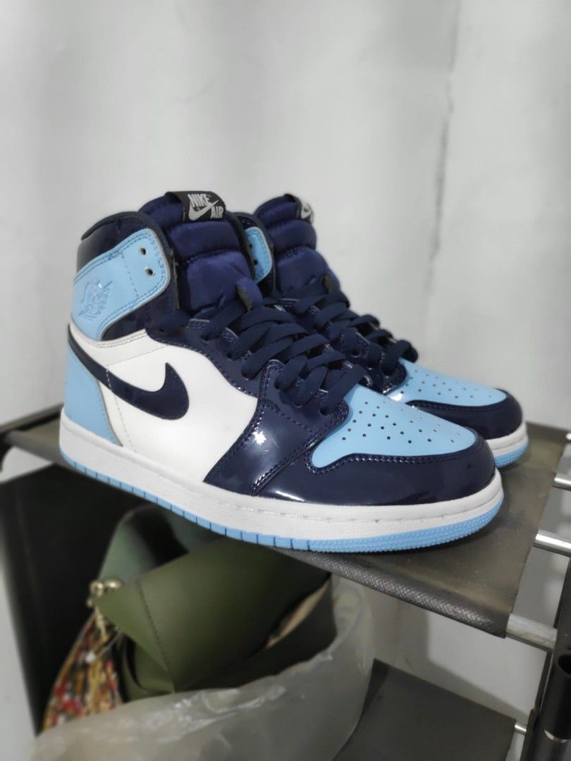 Nike Air Jordan glossy blue size 42 sudah laundry terawat, Fesyen Pria ...