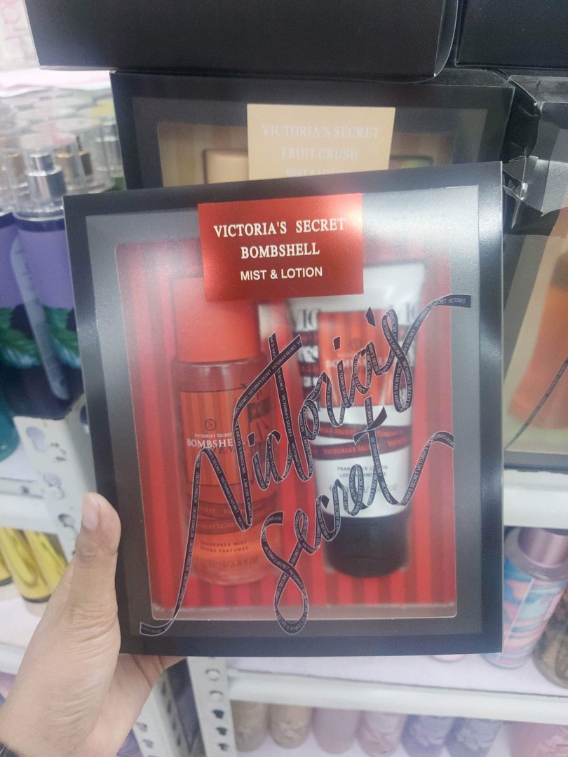 Onhand VS bombshell intense set, Beauty & Personal Care, Fragrance ...