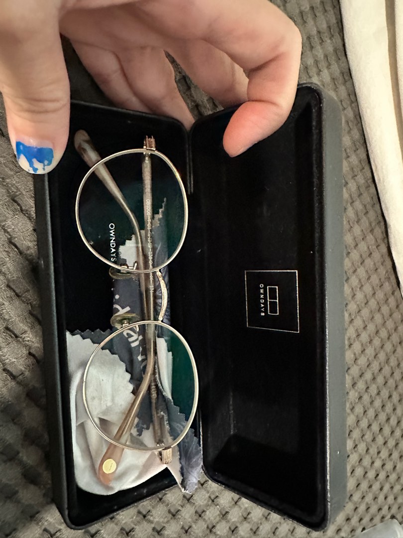 Owndays gold metal eyeglass frame, Women's Fashion, Watches ...