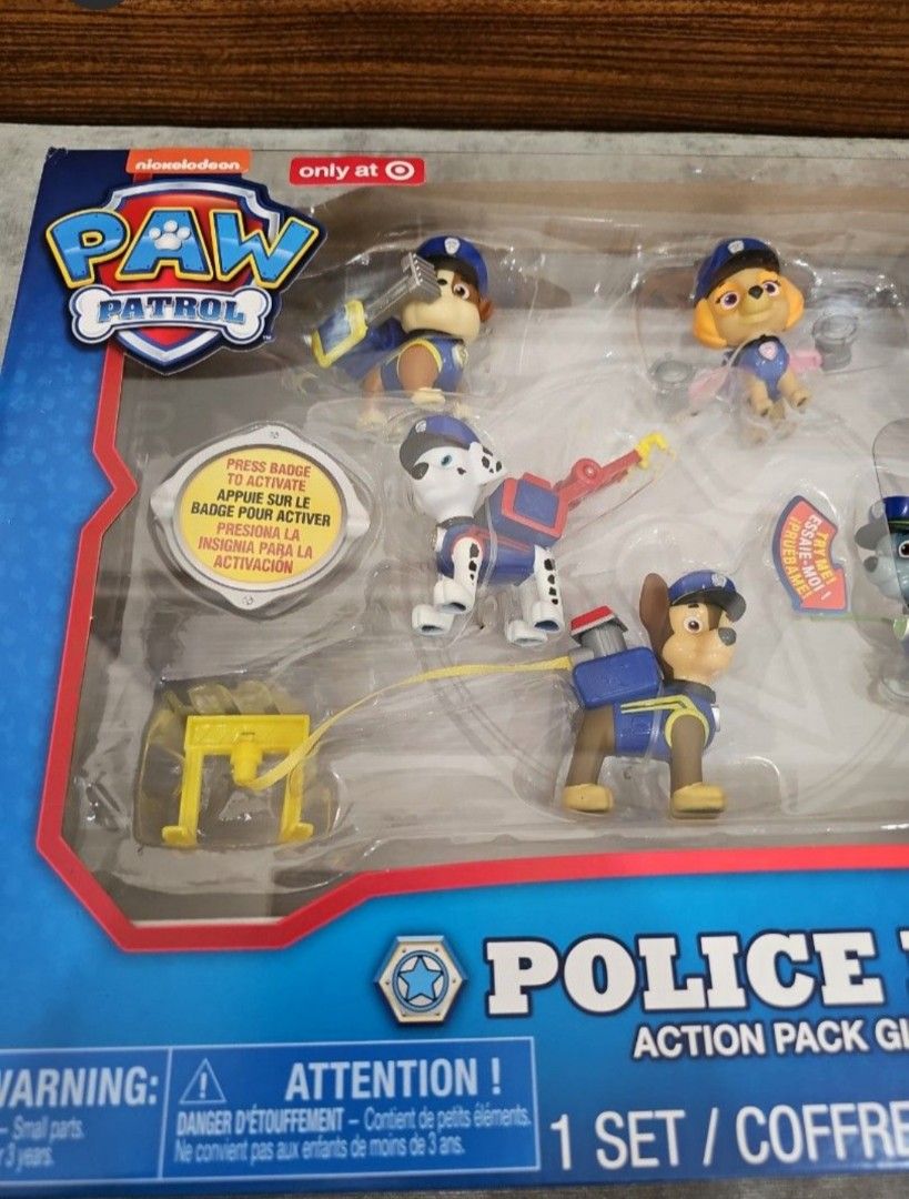 Paw Patrol Ultimate Rescue Police Pups Action Pack Gift Set, Hobbies ...