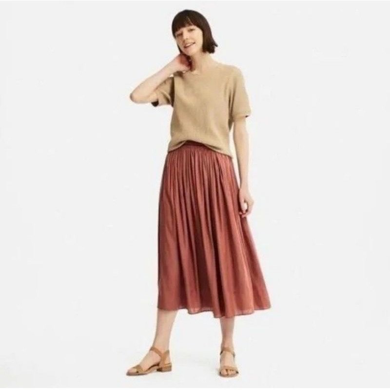 Preloved Rok Gathered Terracotta by Uniqlo, Fesyen Wanita, Pakaian ...