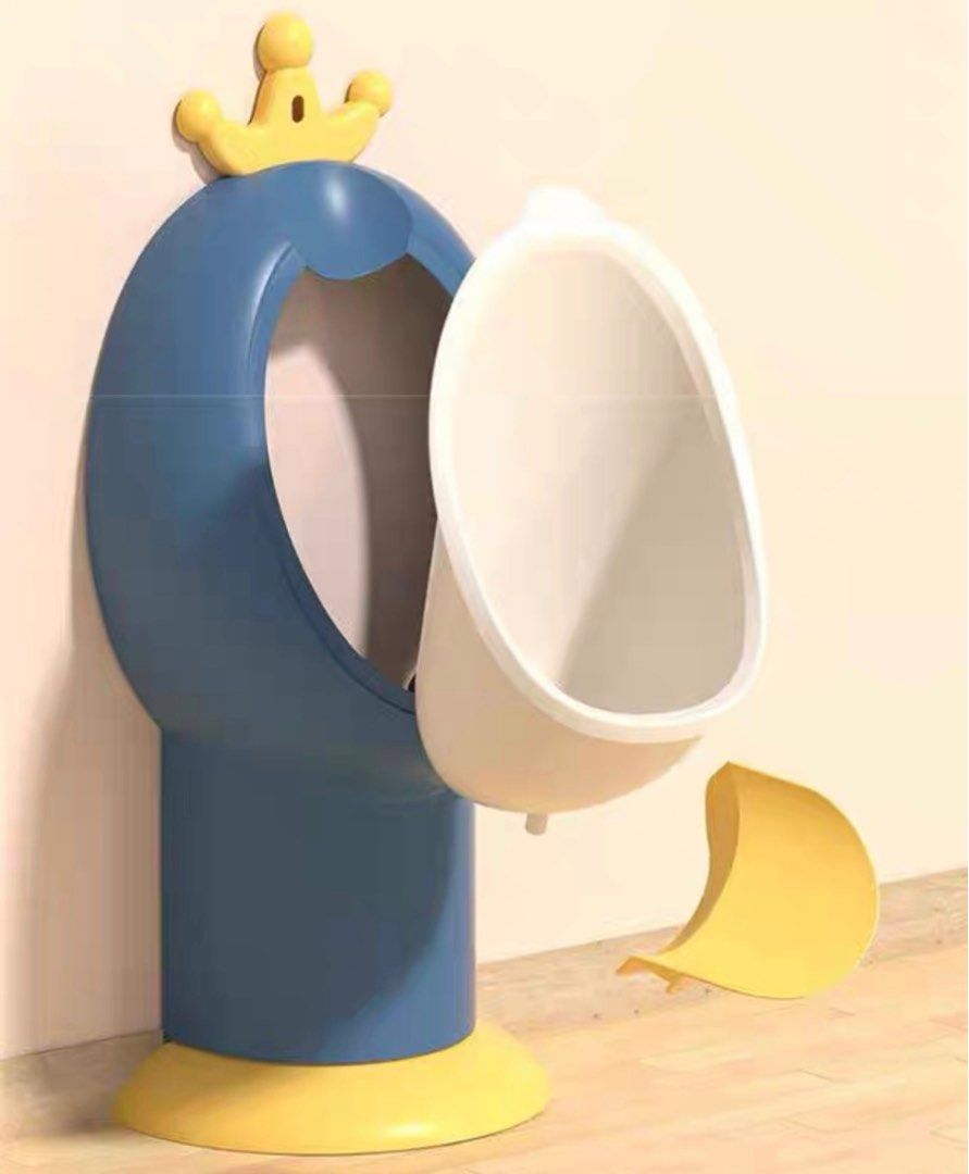 Ready Stock Baby Boy Crown Standing Urinal Pee Potty Training, Babies ...